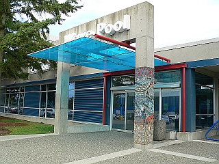 Connie Glover - Newton Mosaic Project - Garden Bench